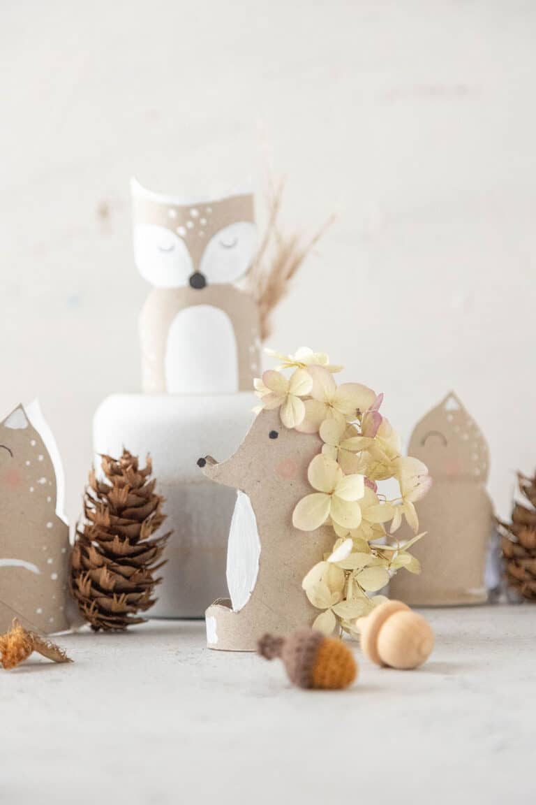 Basteln mit Kindern im Winter: Vögel aus Klorollen