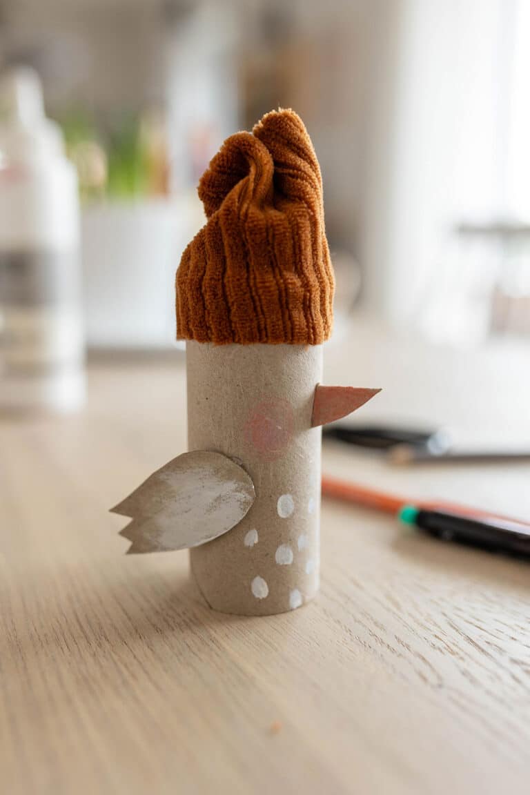 Basteln mit Kindern im Winter: Vögel aus Klorollen